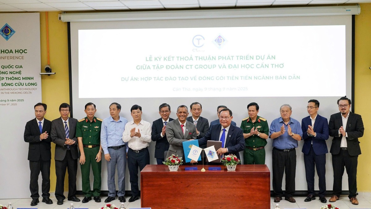 CT Group Kết Hợp Cùng Đại Học Cần Thơ Mở Trung Tâm UAV- Robot Nông Nghiệp